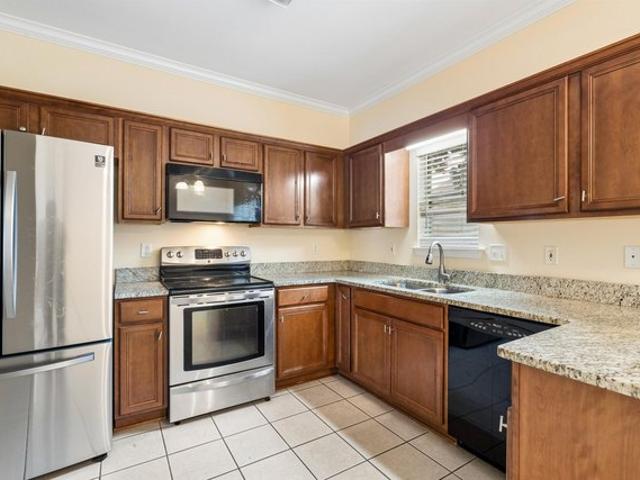 303 High Ridge Ct, Pelham, AL 35124