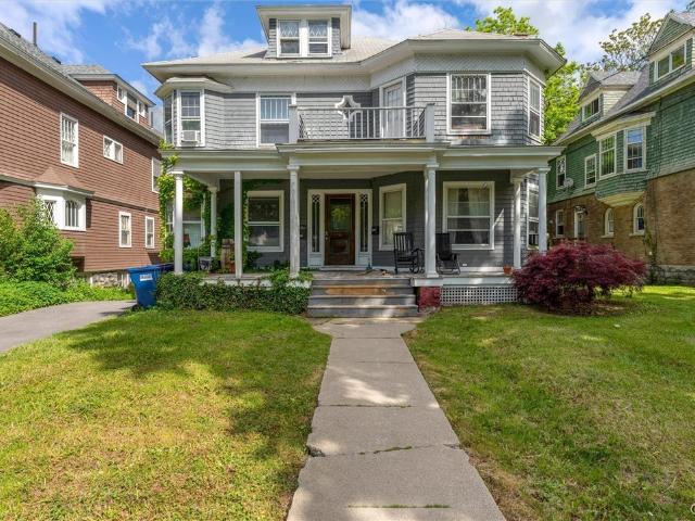 303 Highland Avenue
