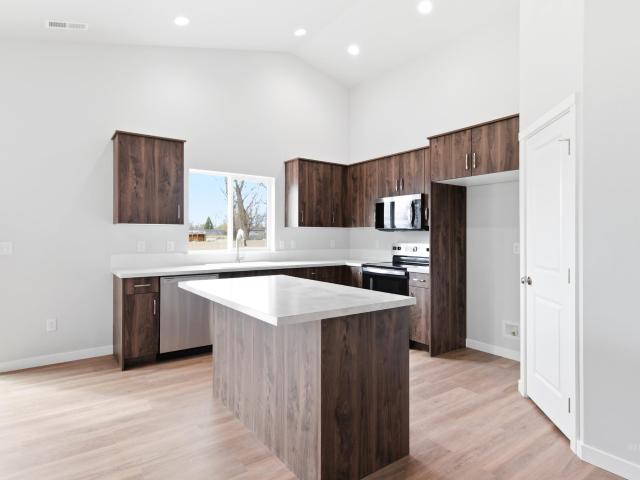 303 Hildago Way