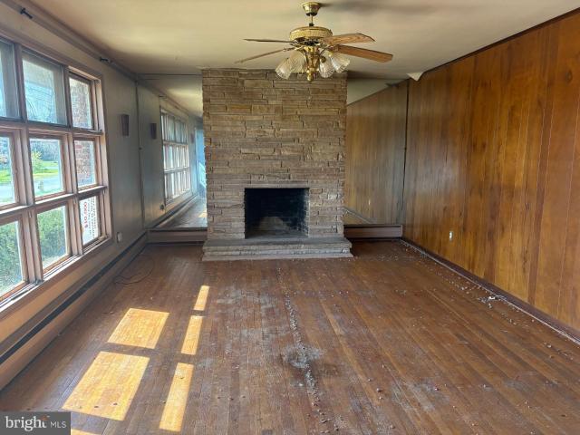 303 Hillcrest Ln, Blackwood, NJ 08012 | MLS #NJCD2115 | Compass