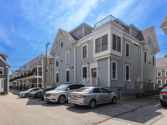 303 Islington Street
