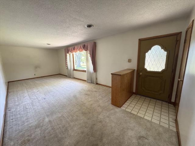 303 Old Hwy 36 E