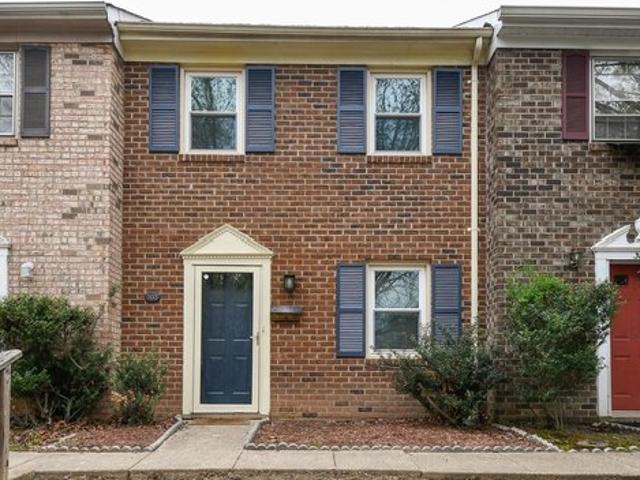 303 Olde Greenwich Dr, Fredericksburg, VA 22408
