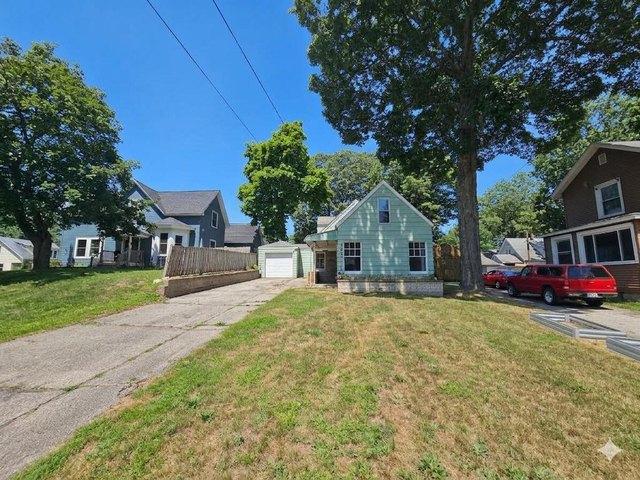 303 Orchard St, Dowagiac, MI 49047