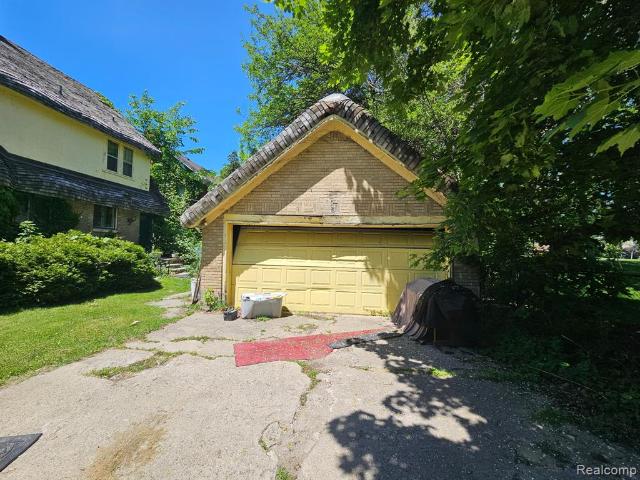 303 Ottawa Drive