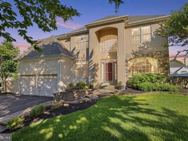 303 Langford Rd, Broomall, PA 19008
