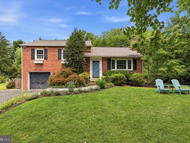 303 Landsende Rd, Devon, PA 19333