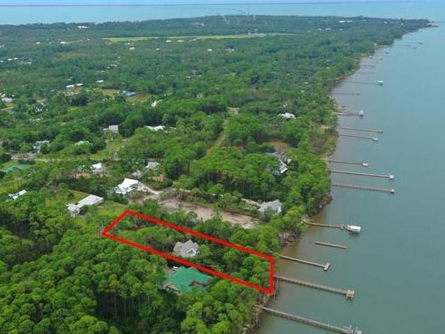 303 Magnolia Bay Dr, Eastpoint, FL 32328