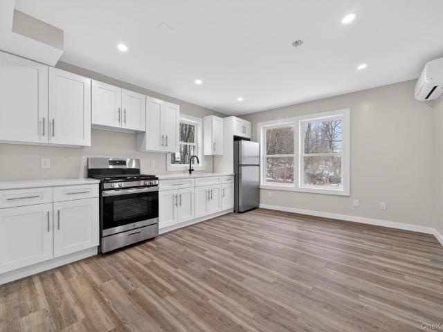 303 Main Street 2R
