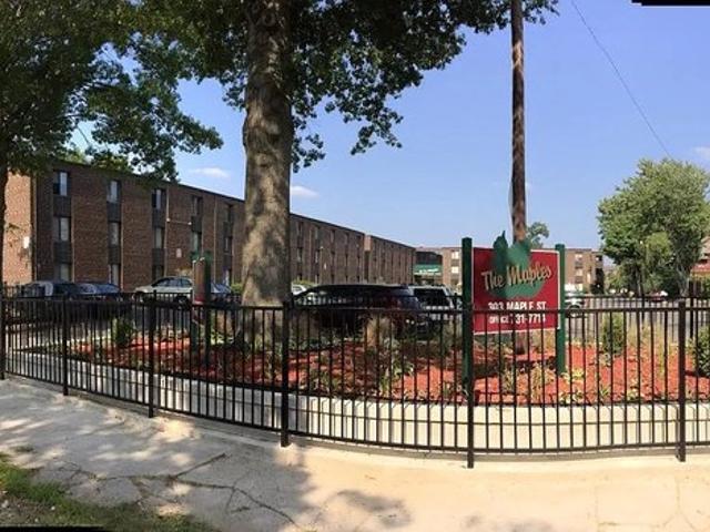 303 Maple St, Springfield, MA 01105