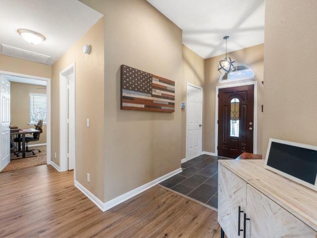 303 McCoy Ln