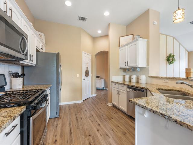 303 McCoy Ln, Hutto, TX 78634 | MLS #9597