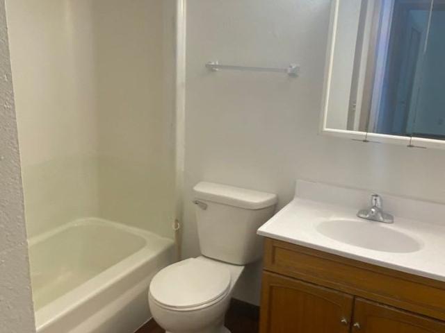 303 Melody Lane 2 Bedroom Apartment for Rent at 303 Melody Ln, Marshalltown, IA 50158
