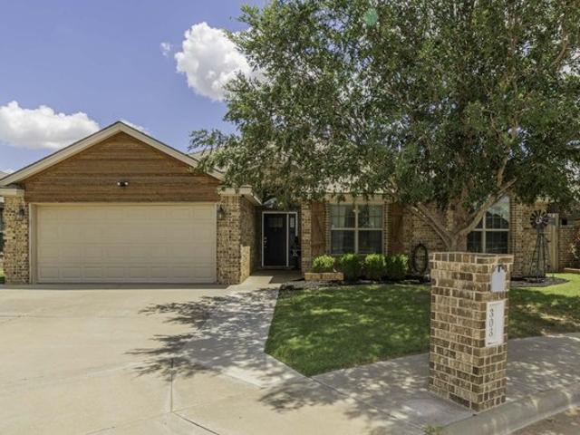 303 N 4th St, Wolfforth, TX 79382