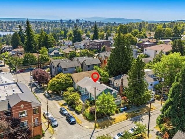 303 N 64th St, Seattle, WA 98103