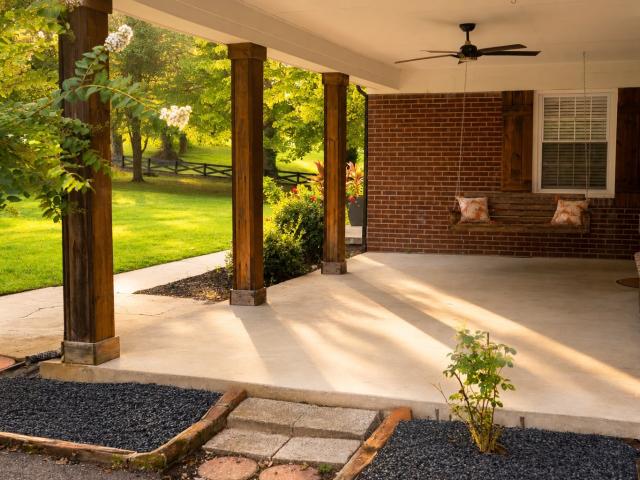 303 N Laurel Cir