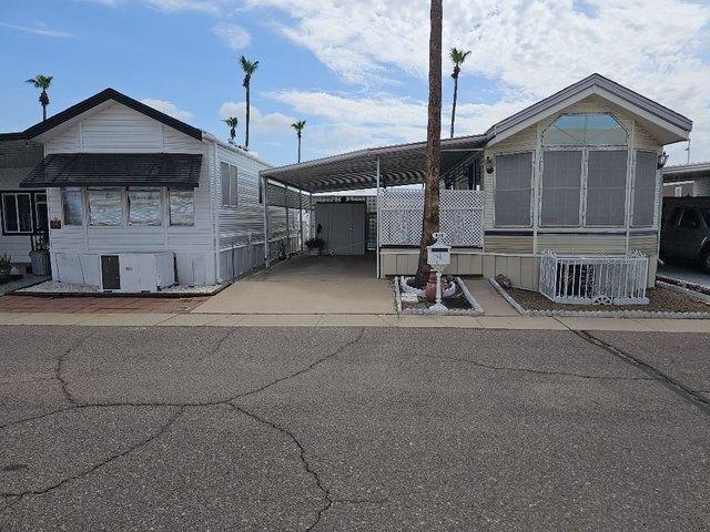303 N Lindsay Rd Lot R062, Mesa, AZ 85213