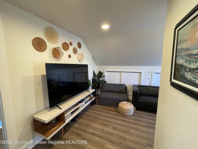303 NE 7th Avenue Unit 4