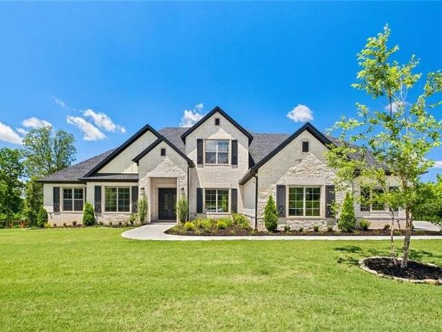 303 NE Healing Springs St, Bentonville, AR 72713