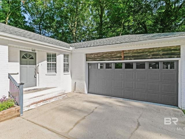 303 S Greenbriar Circle