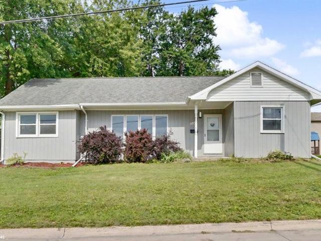 303 S Locust St, Mount Pleasant, IA 52641