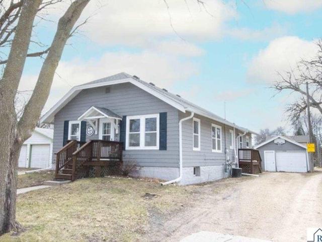 303 SE Grove St, Mapleton, MN 56065