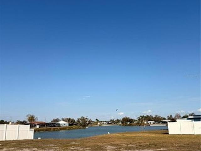 303 Shamrock Blvd, Venice, FL 34293