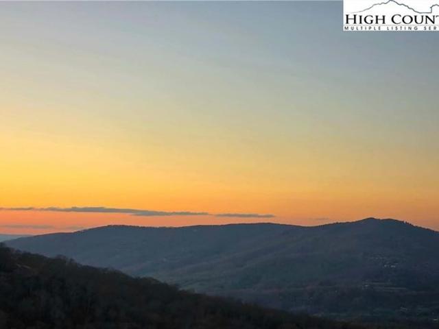 303 Sugar Top Dr Unit 2303, Sugar Mountain, NC 28604