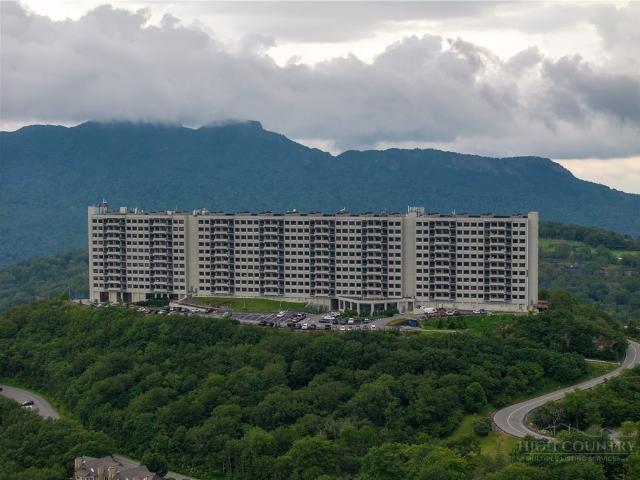 303 Sugar Top Dr, Unit 3827, Sugar Mountain, NC 28604 | MLS #261378