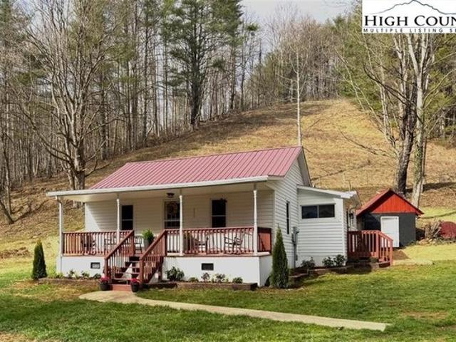 303 Sugar Tree Rd, Warrensville, NC 28693