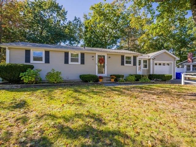 303 Pond St, Rockland, MA 02370