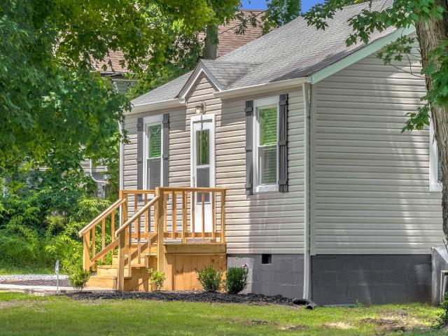 303 Park Ln