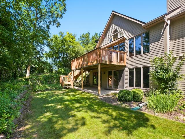 303 Parkview Ct