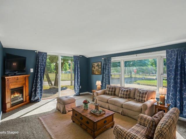 303 Parkway Street