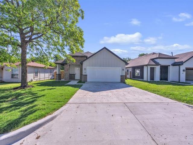303 Pemberton St, White Settlement, TX 76108
