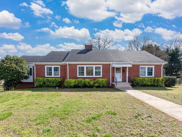 303 Pennsylvania Ave, Greer, SC 29650