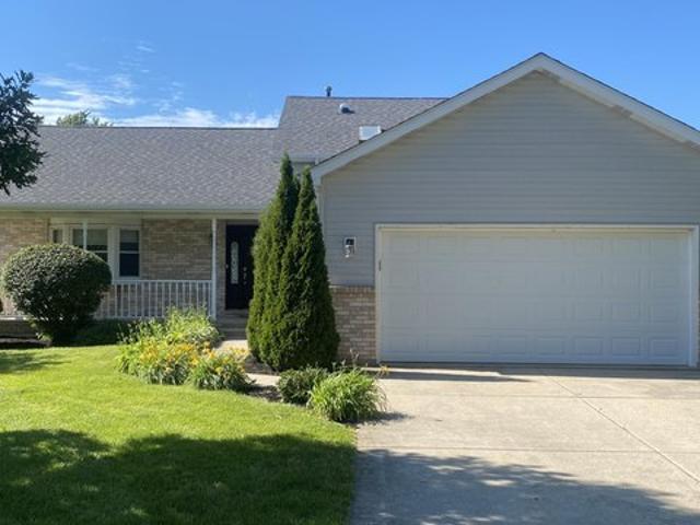 303 Pinehurst Ct E, Valparaiso, IN 46383