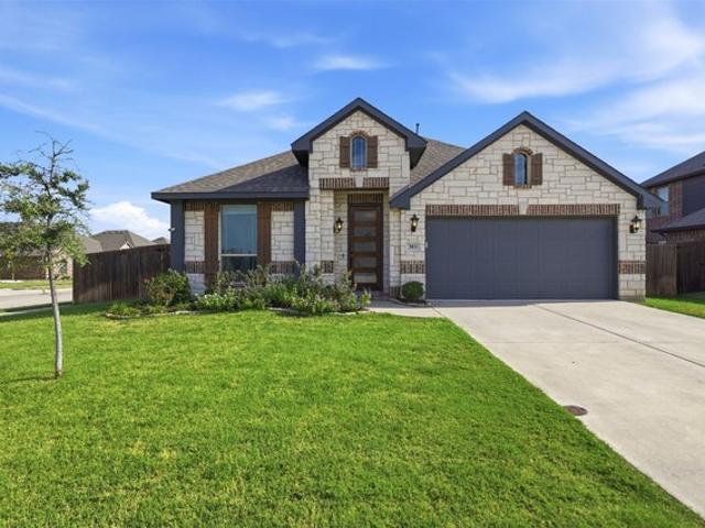 303 Pineview Ln, Ponder, TX 76259