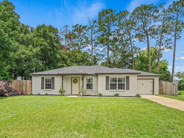 303 Runnymeade Dr, Crestview, FL 32539