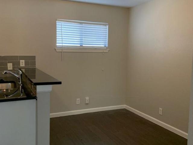 303 W. 40 St. 2 Bedroom Apartment for Rent at 303 W 40th St, Austin, TX 78751 Hyde Park