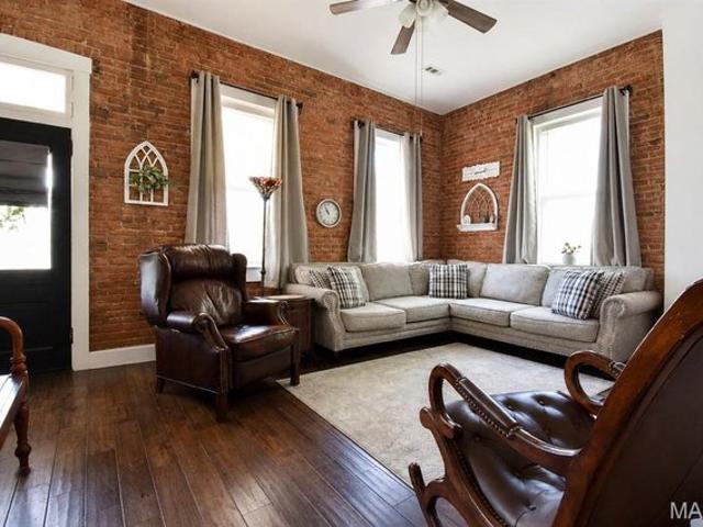 303 W 1st South St, Mount Olive, IL 62069