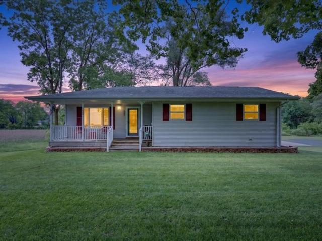 303 W Walnut St, Stanton, MI 48888