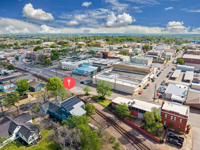 303 W Alamo Street