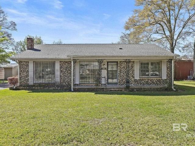 303 W Banyan St, Bay Minette, AL 36507