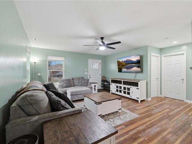 303 W Broadway Street