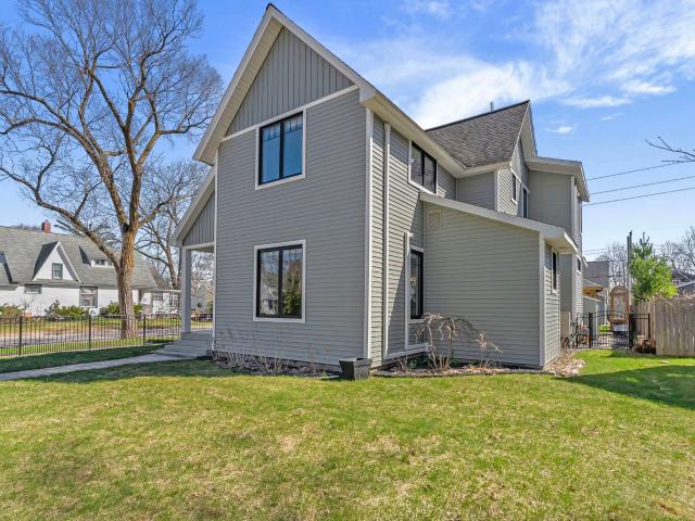 303 W Eleventh Street