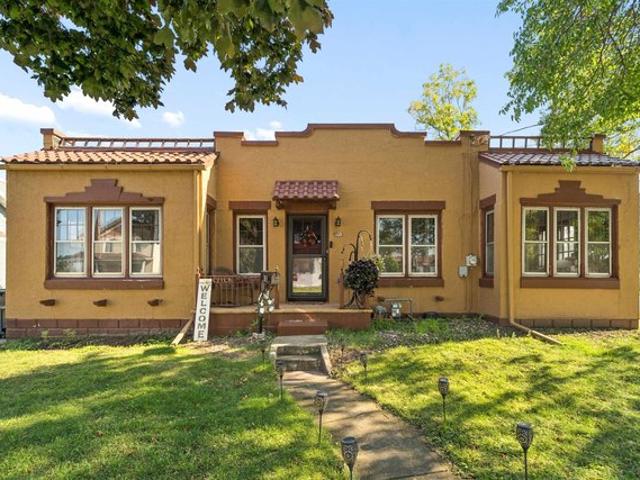 303 W Forest Ave, Neenah, WI 54956