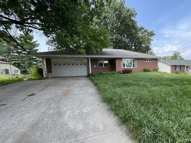 303 W Hickory St, Jerseyville, IL 62052
