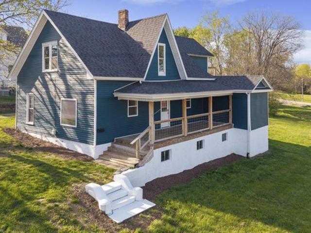 303 W Market St, Salem, IN 47167