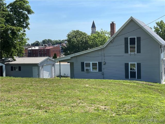 303 W Poplar Street